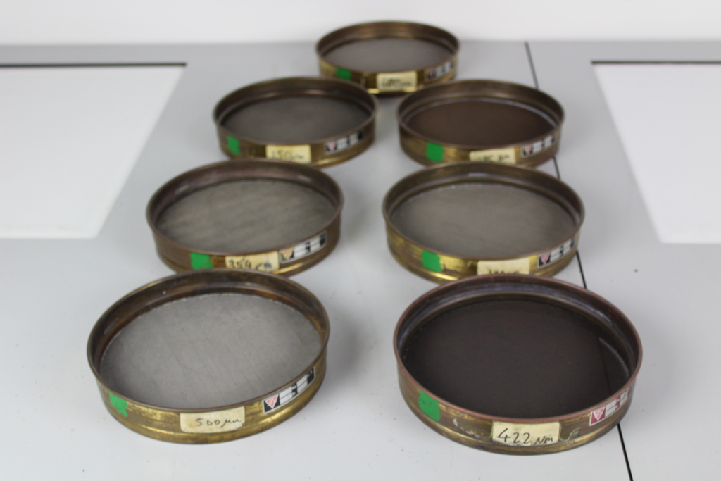 7 Brass Laboratory Test Sieves, 20.5 cm diameter x 7 cm height ass size ...