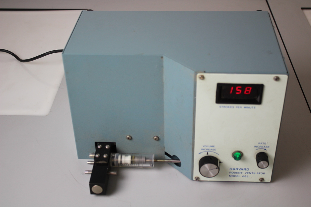 Harvard Apparatus 683 Small Animal / Rodent Ventilator 55-3438 Lab Vet