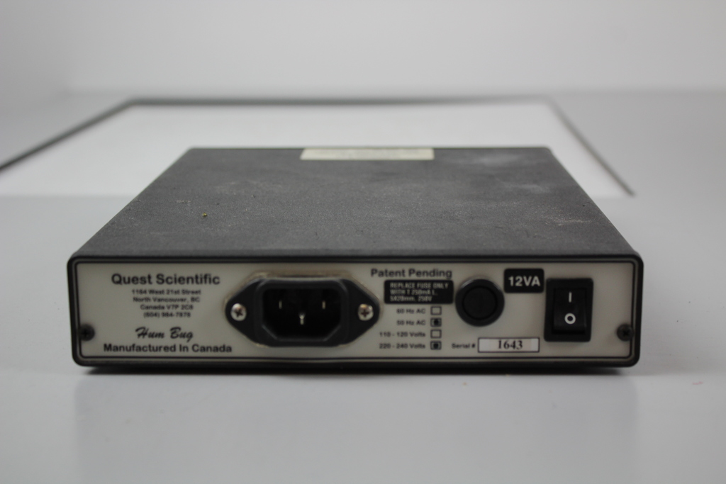 Quest Scientific Hum Bug humbug 50/60 HZ Noise Eliminator Laboratory Lab