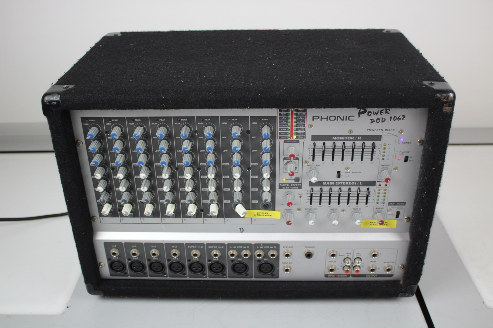 Phonic Powerpod 1062 600w 8 Channel Music Audio Mixing Console System Black