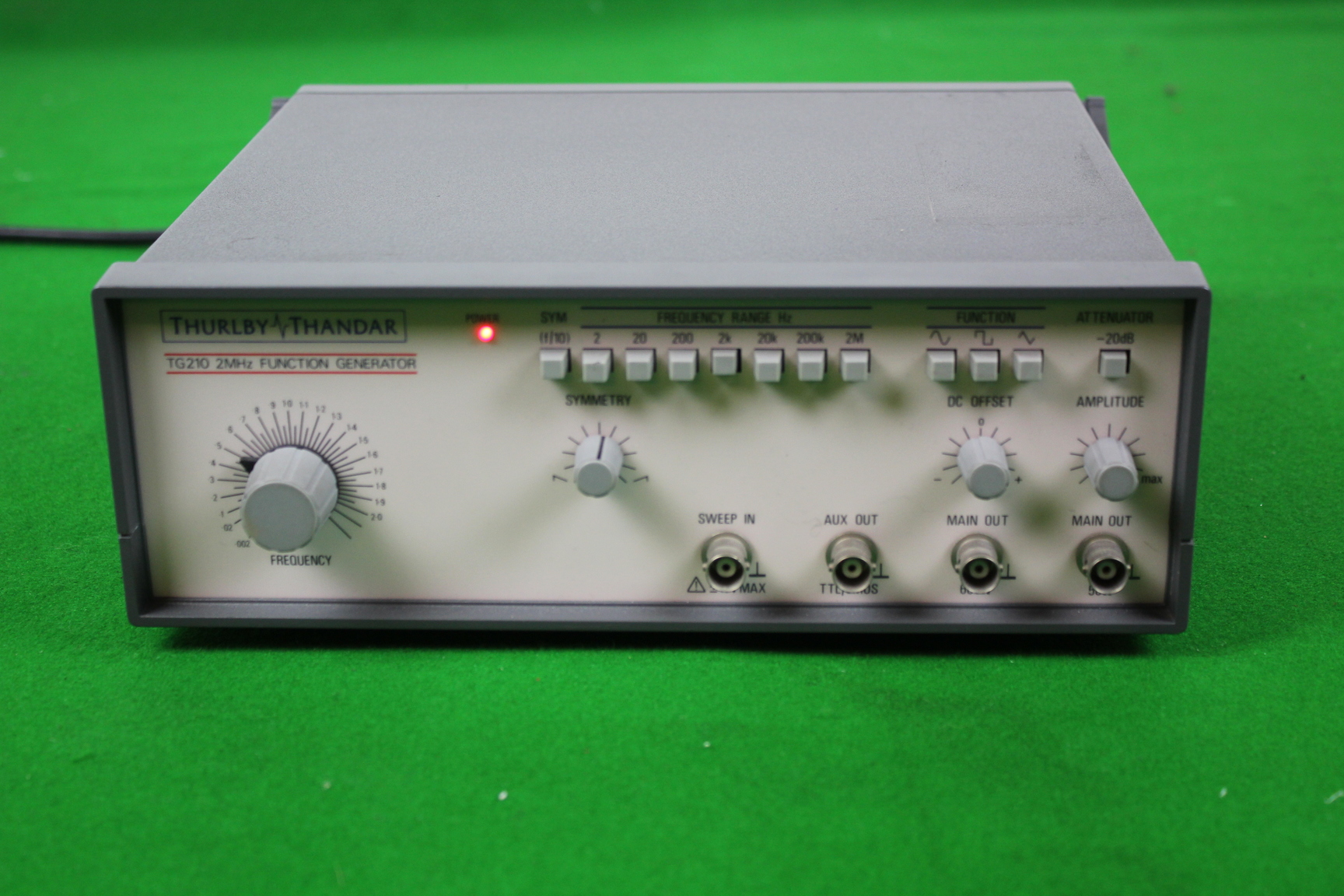 Thurlby Thandar (TTI) TG210 Function Generator