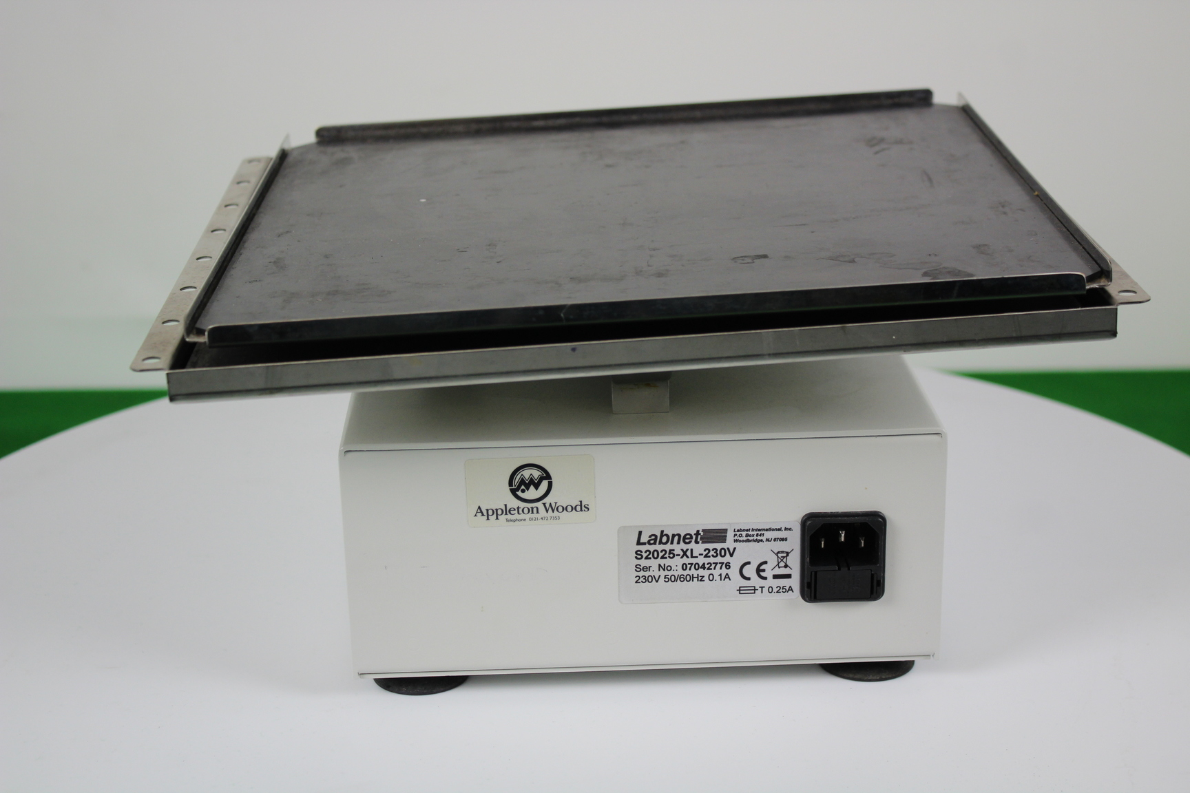 Labnet Laboratory Rocker 25 Lab Mixer Shaker S2025-XL-230V Variable Speed