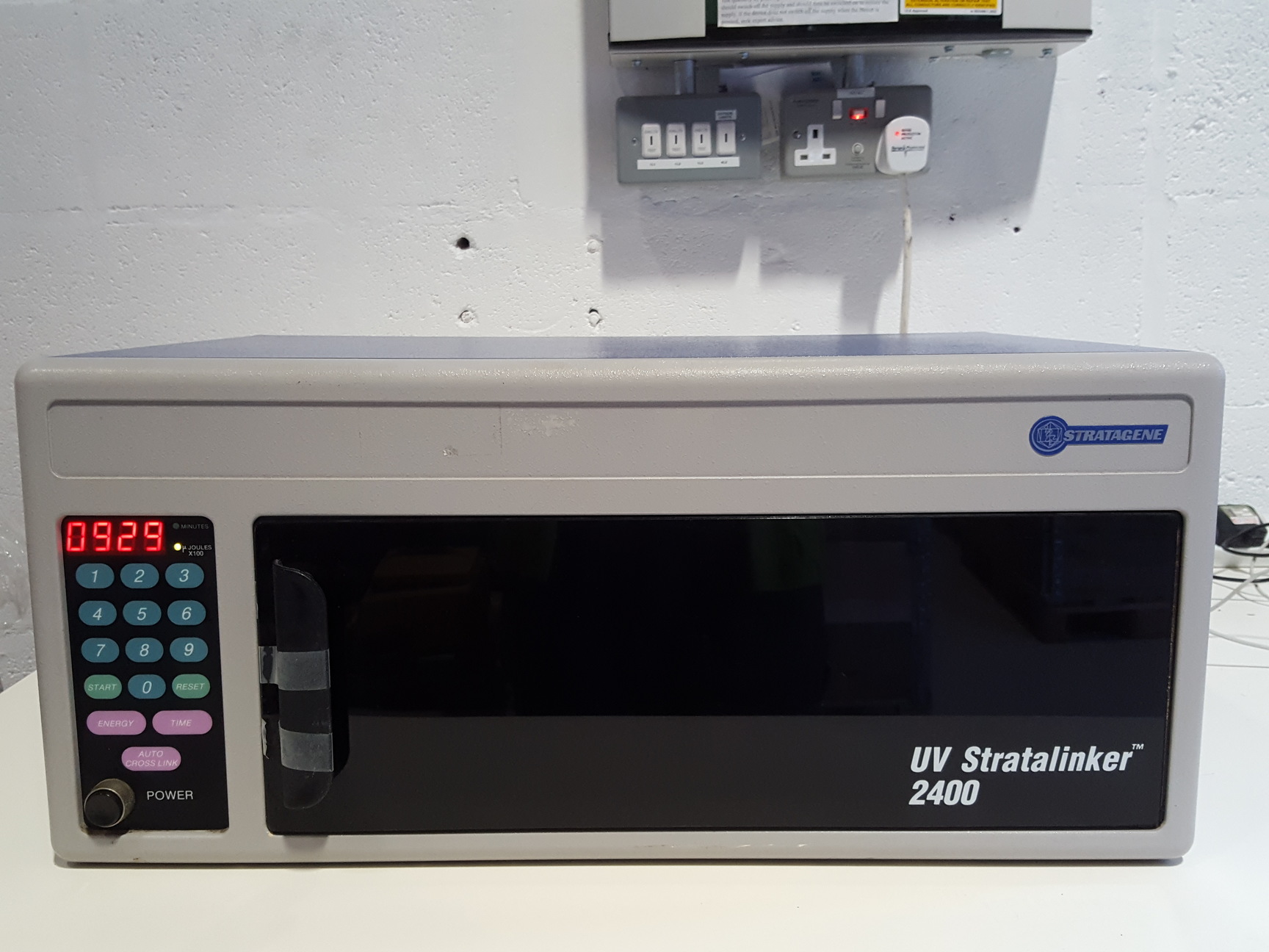 Stratagene UV Stratalinker 2400 Lab