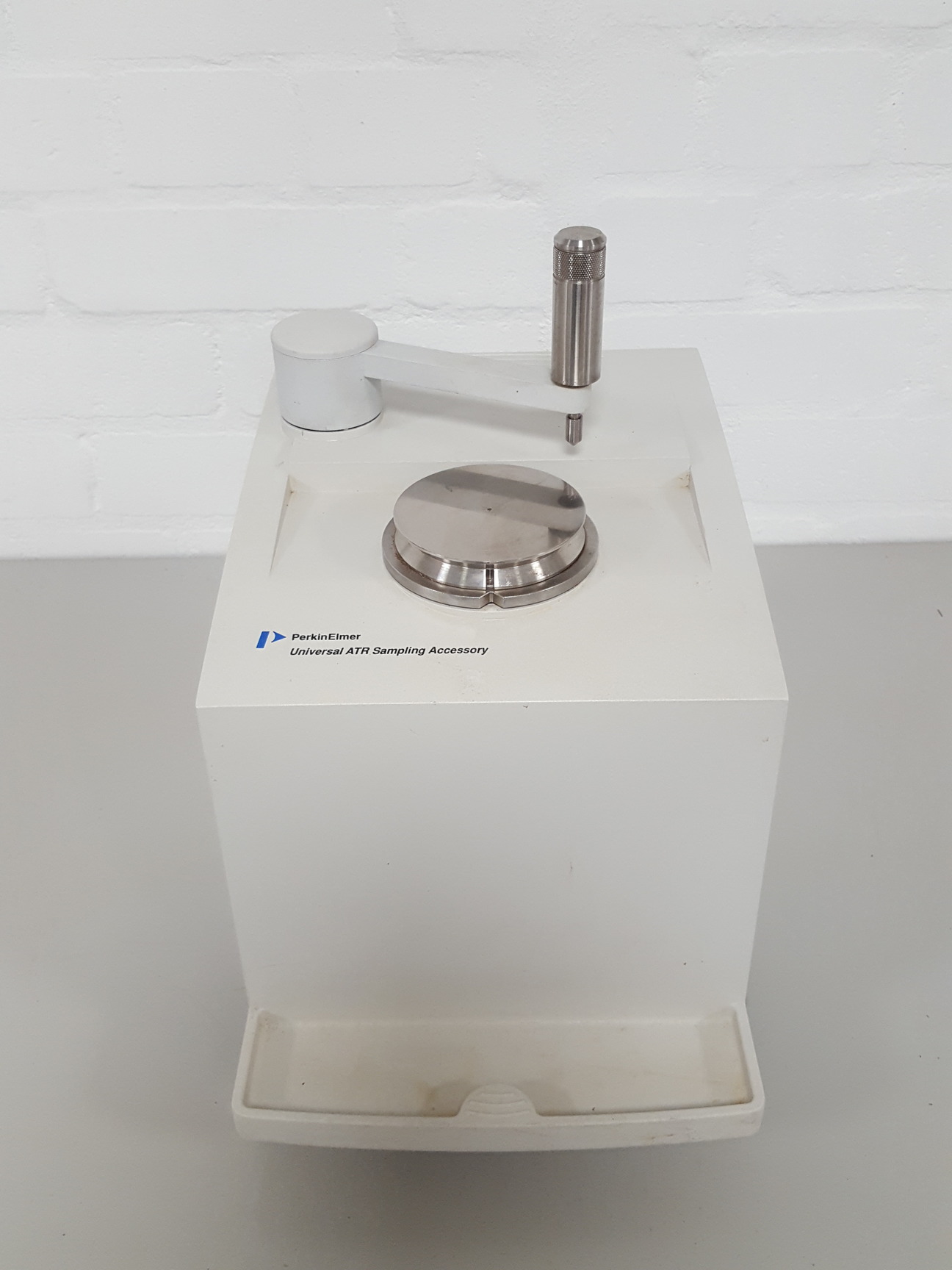 Perkin Elmer Universal ATR Sampling Accessory Lab Analysis Pressure Arm