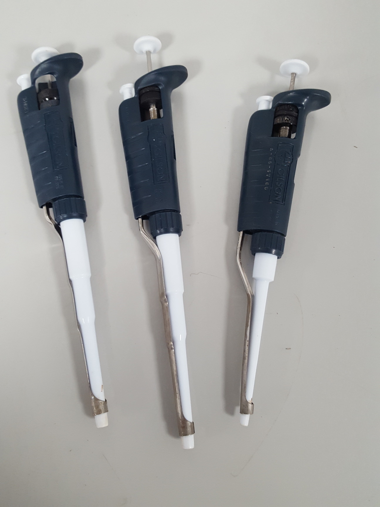 Gilson Pipetman Classic G17622L, L25841L, A-85-17169 - Lab