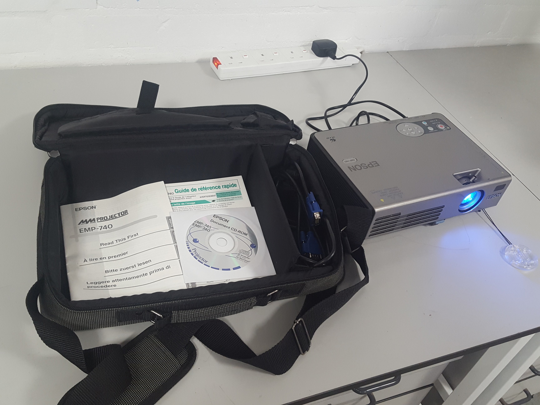 Epson EMP-740 LCD Projector