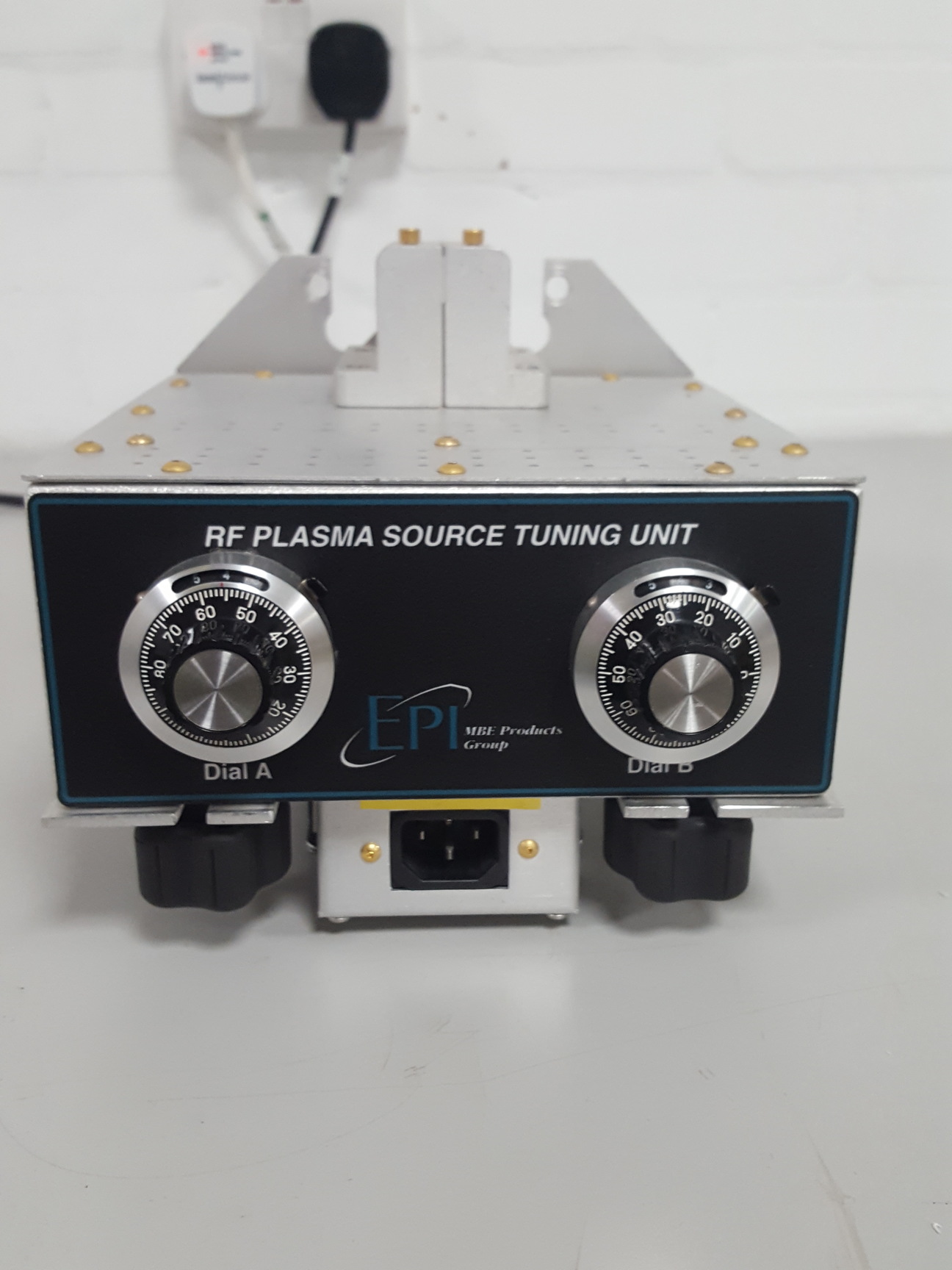 EPI RF Plasma Source Tuning Unit MBE Products UHV Vacuum