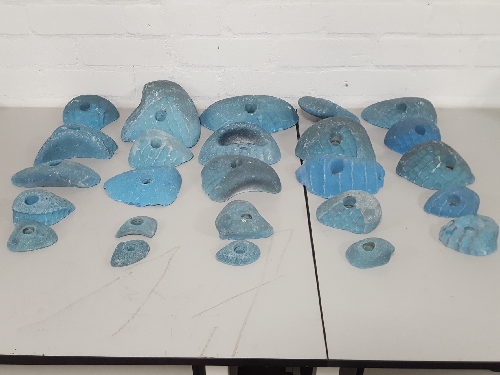 Lot of 25 Blue Bouldering / Rock Climbing Grips Hand / Foot - No Bolts