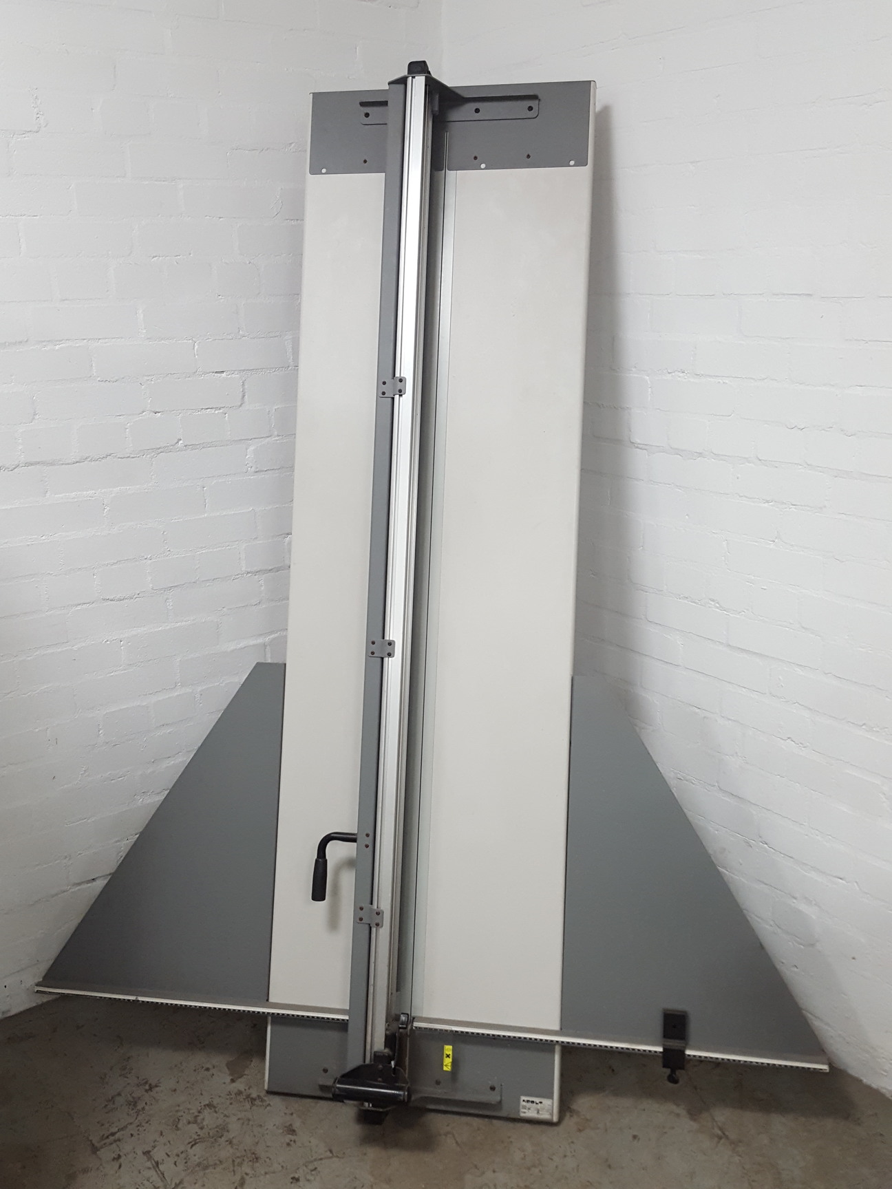 Neolt Electro Foam 160 Model EVFT160 Vertical Substrate (Foam Board) Cutter