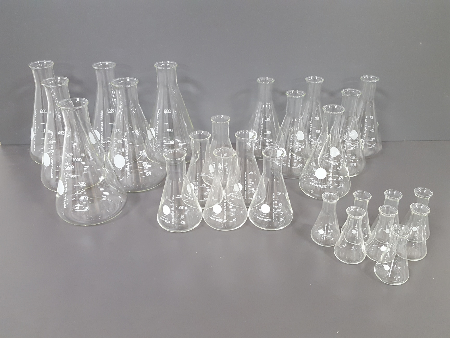 26x Lab Conical Flasks Lab Glassware 6x 1000mL, 6x 500mL, 6x 250mL, 8x50mL