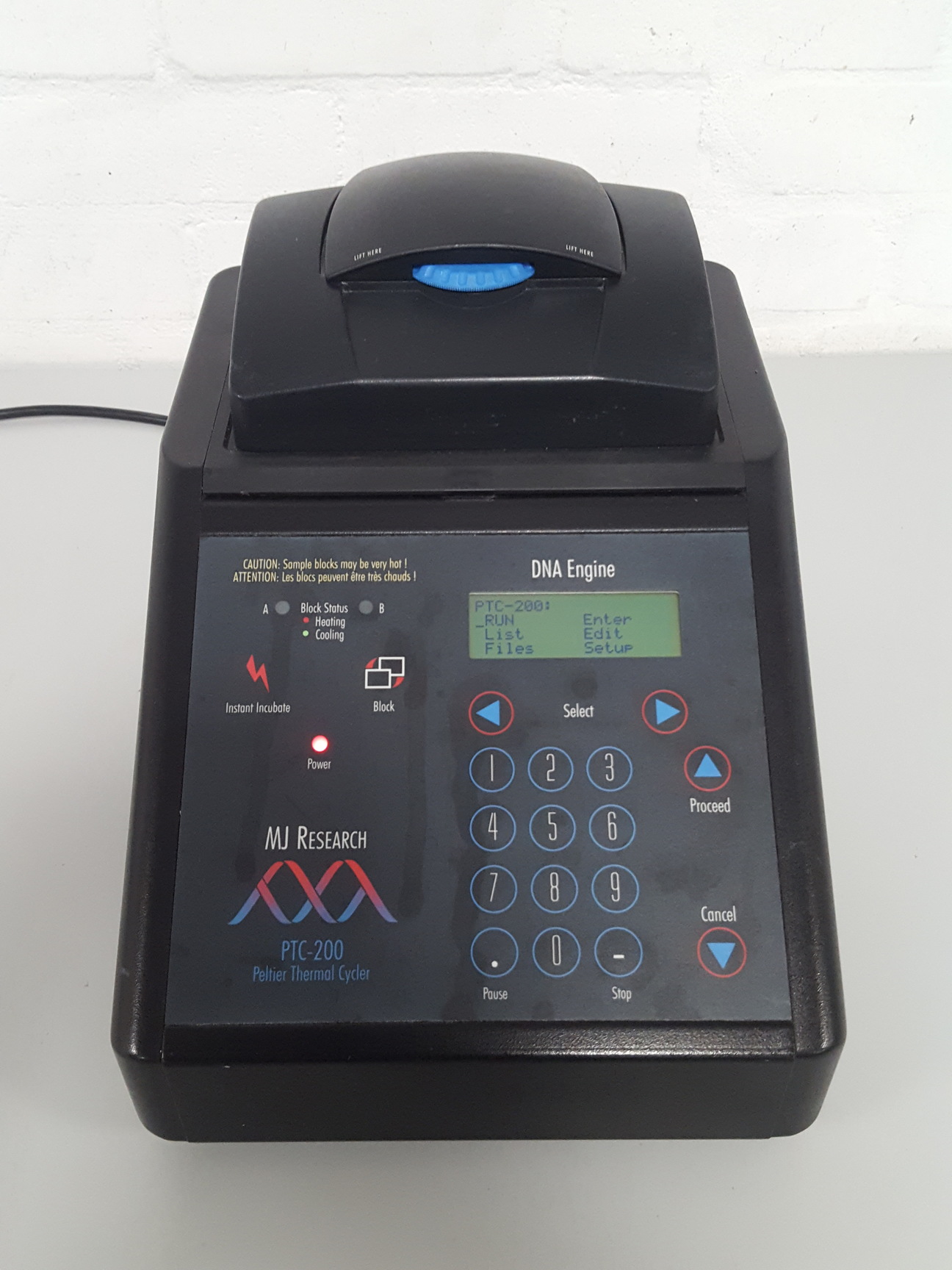 MJ Research PTC-200 Peltier Thermal Cycler PCR DNA Lab