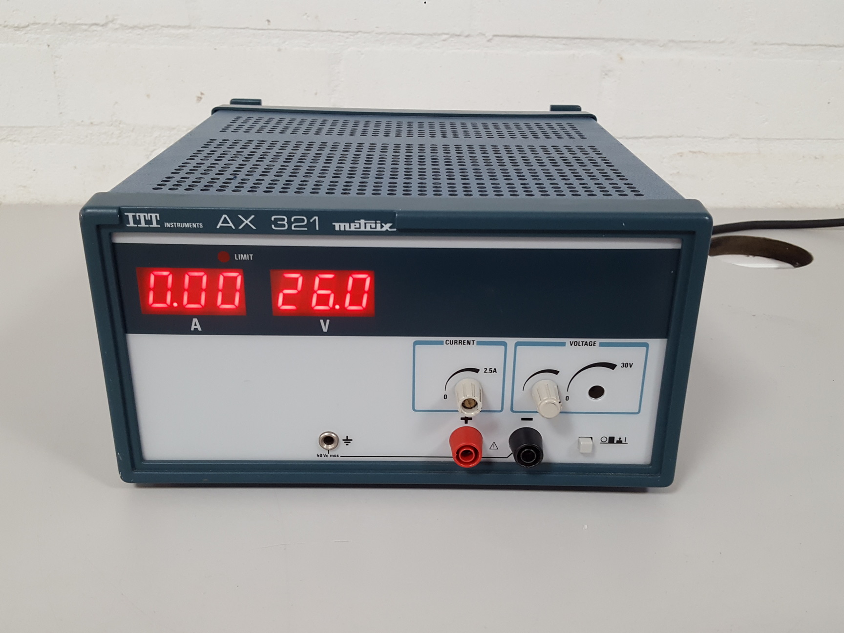 ITT Instruments Metrix AX-321 BenchTop Power Supply Lab