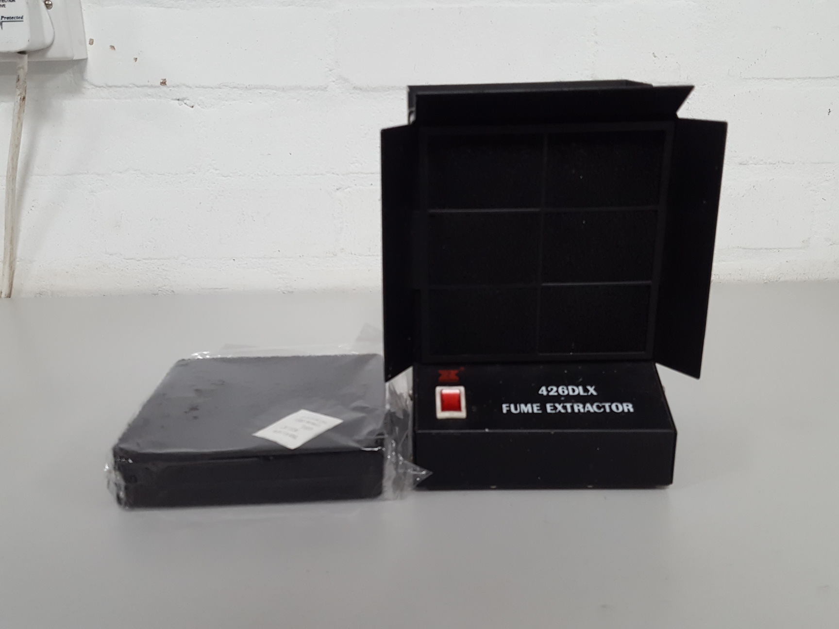 Xytronic 426DLX Soldering Iron Fume Extractor Lab Equipment