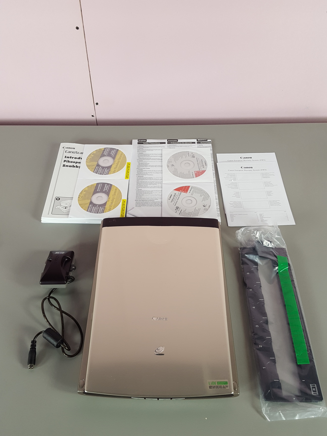 Canon CanoScan LiDE 80 Color Flatbed Scanner