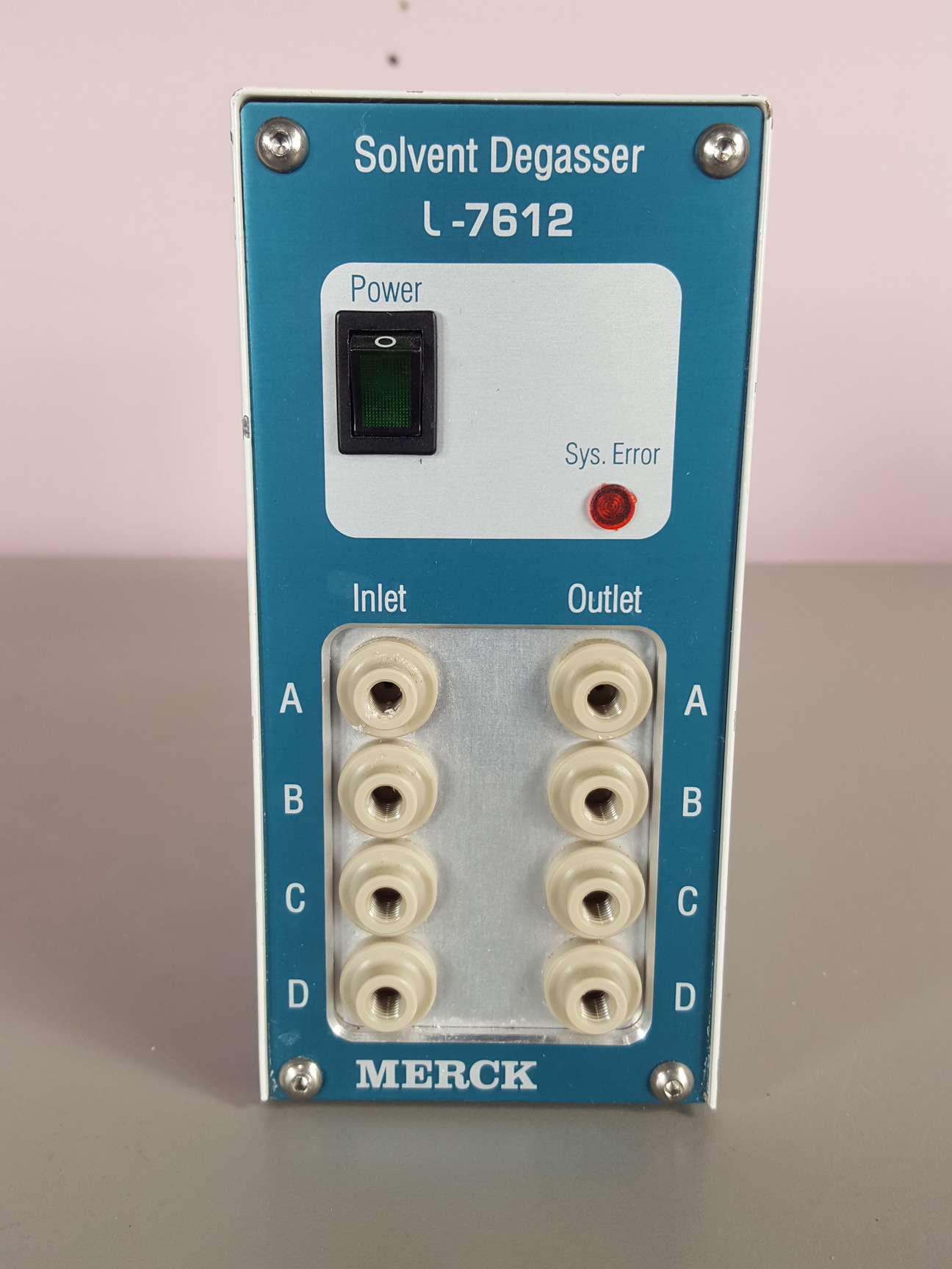 Merck L-7612 Solvent Degasser HPLC Lab
