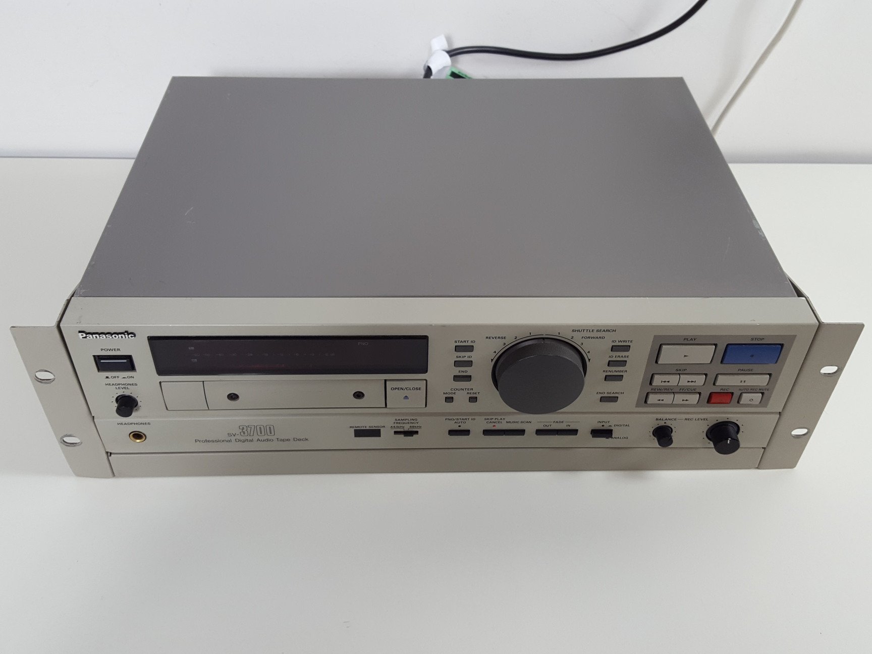 Panasonic SV-3700 DAT Digital Audio Tape Recorder/Player