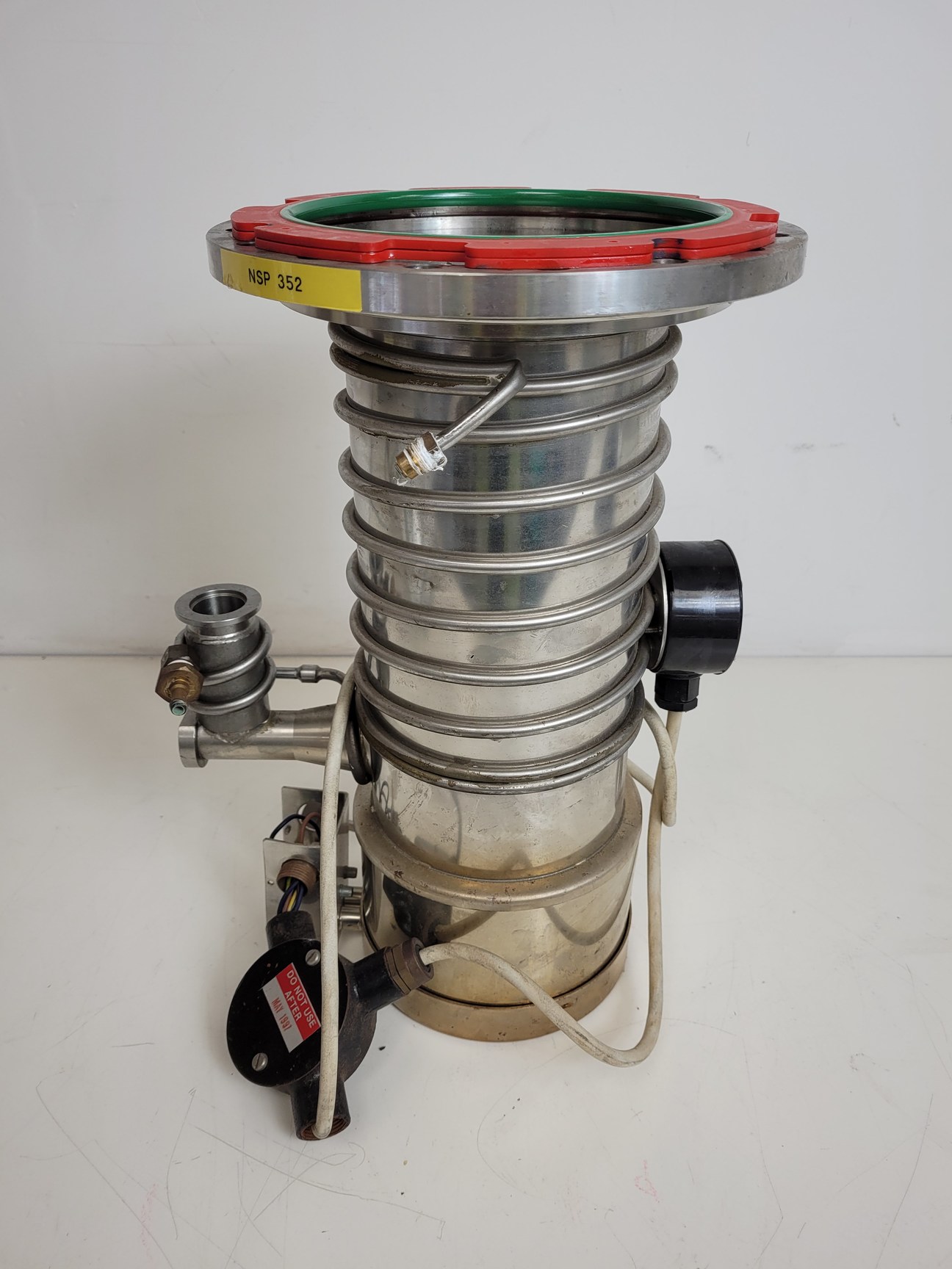 Edwards Diffstak Oil Diffusion SP 352 Pump Lab