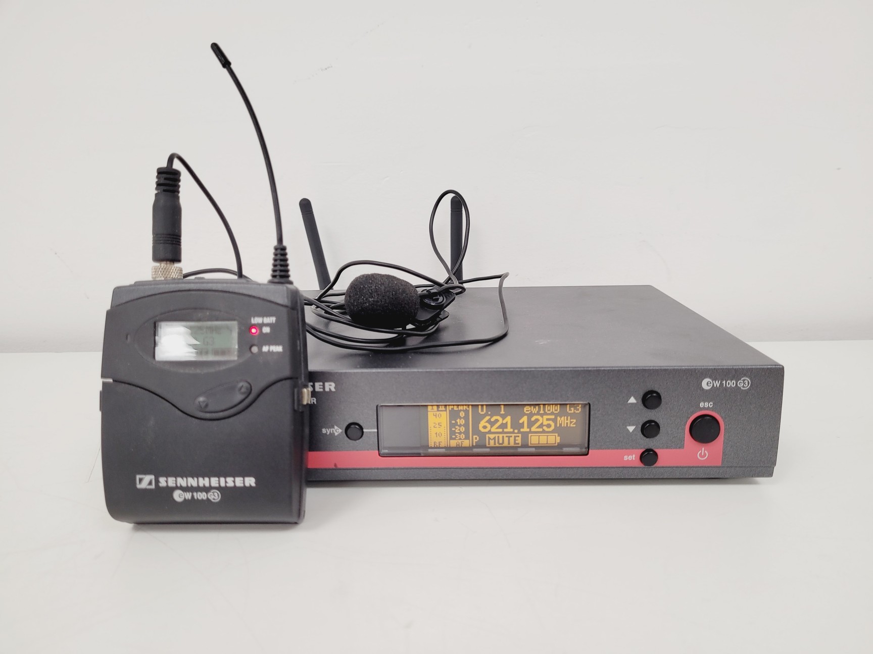 Sennheiser SK100 G3 Wireless Microphone Transmitter & EM100 Diversity ...