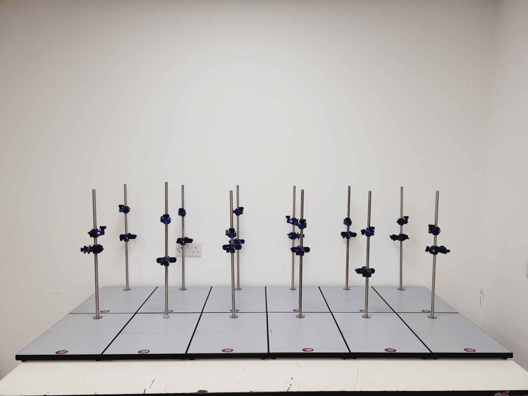 12 x Denoyer Geppert Chemistry Laboratory Retort Stands Lab