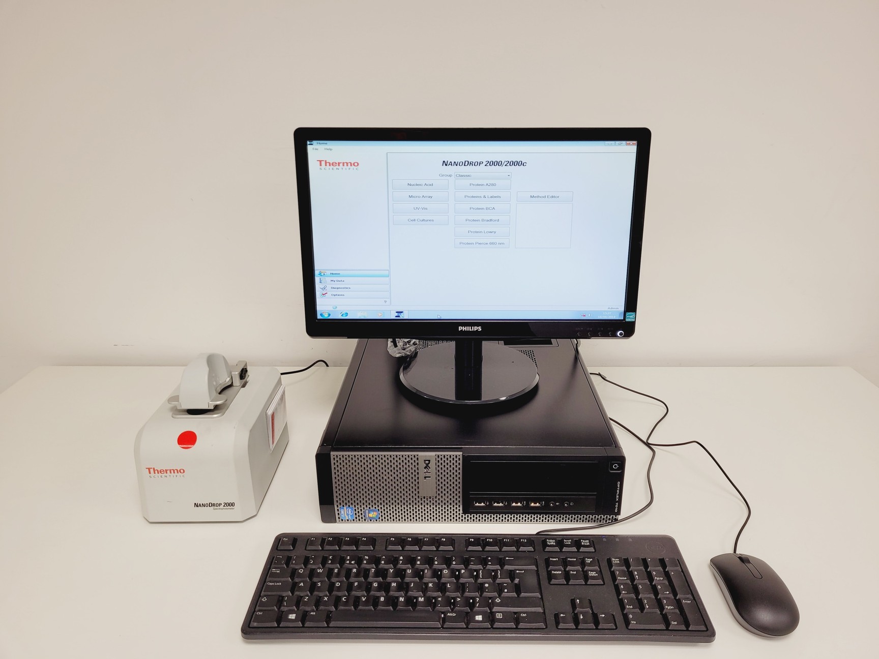 Thermo Scientific NanoDrop 2000 Spectrophotometer Lab w/ PC & Software Lab