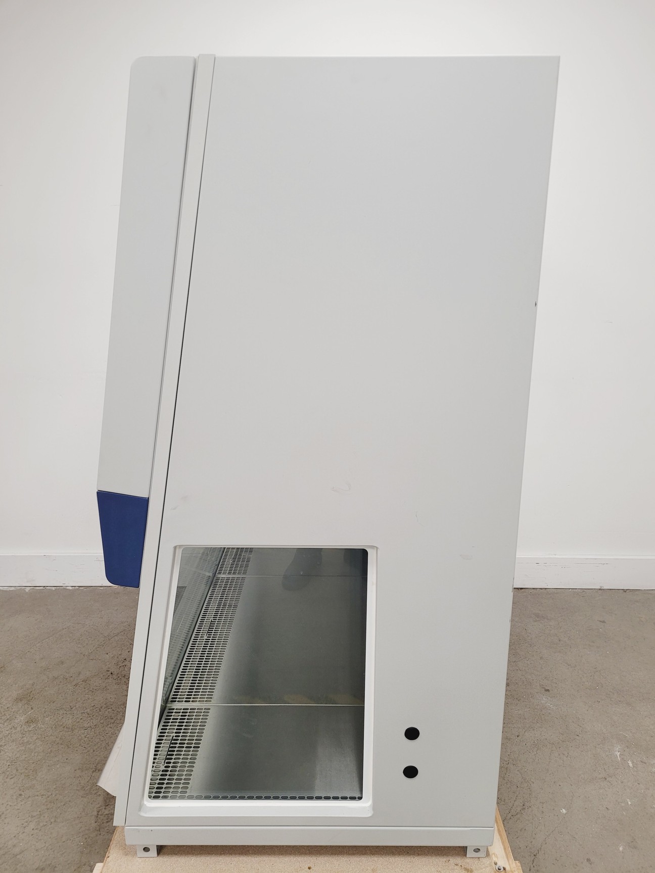 Haier HR1200-II A2-D Class 2 Biological Safety Cabinet w/ Stand Lab